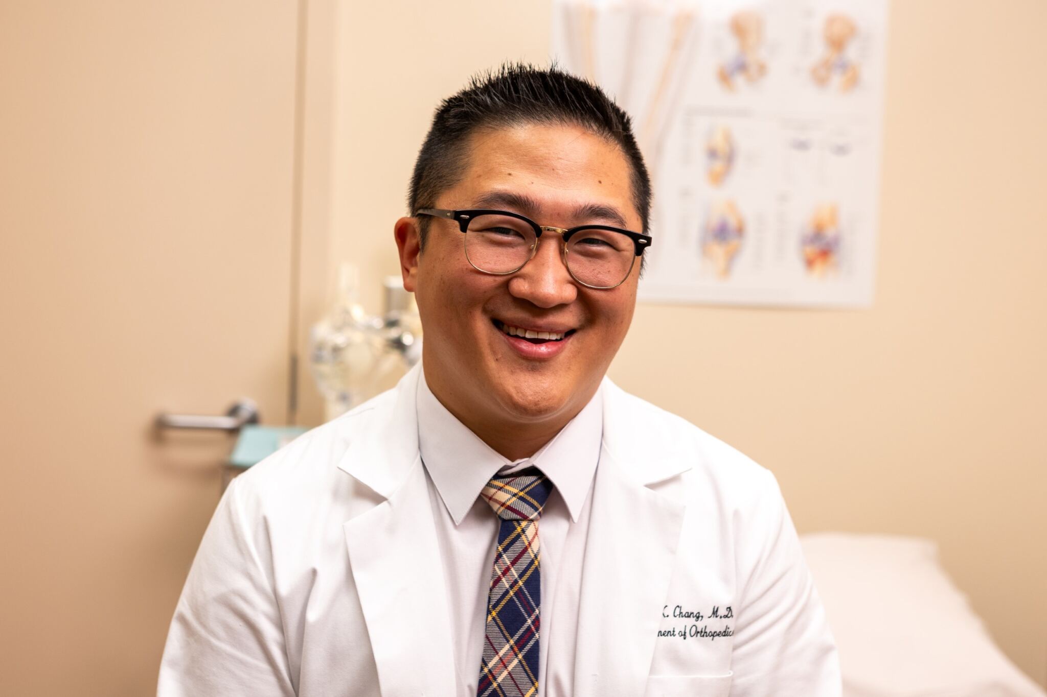 Lompoc Health’s Dr. Justin Chang Conducts First Arthroscopic MACI ...