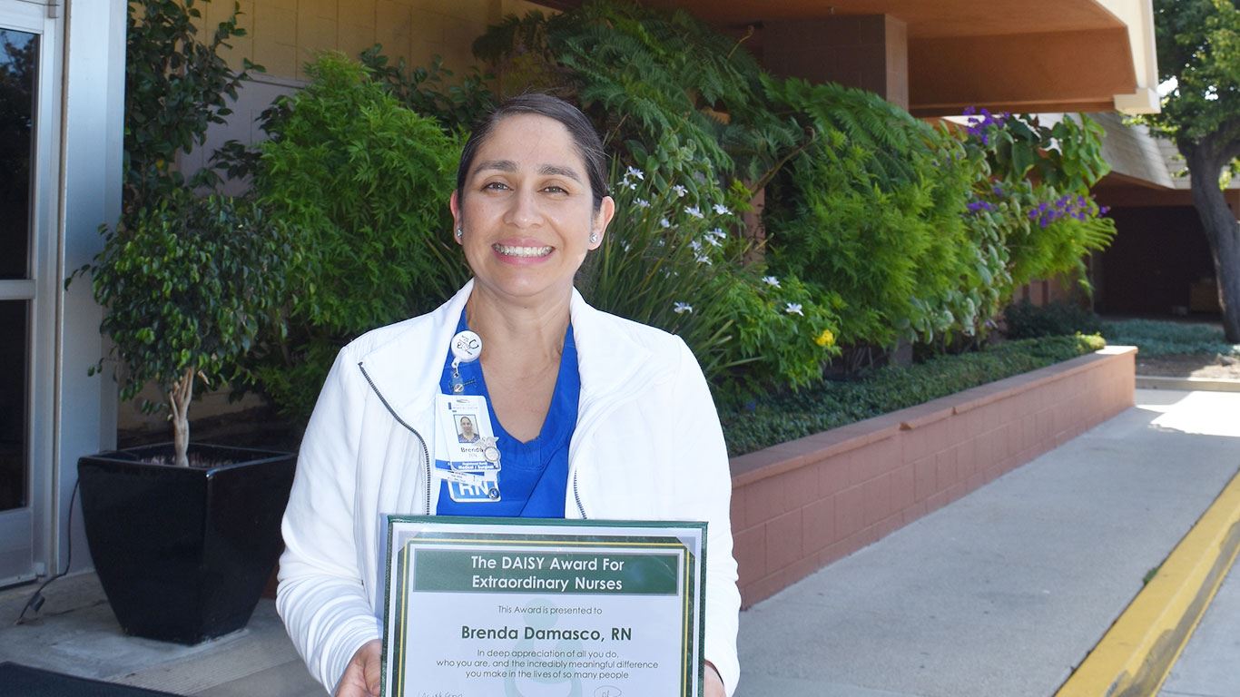 Comprehensive Care Center Nurse Recognized With Award for Extraordinary ...