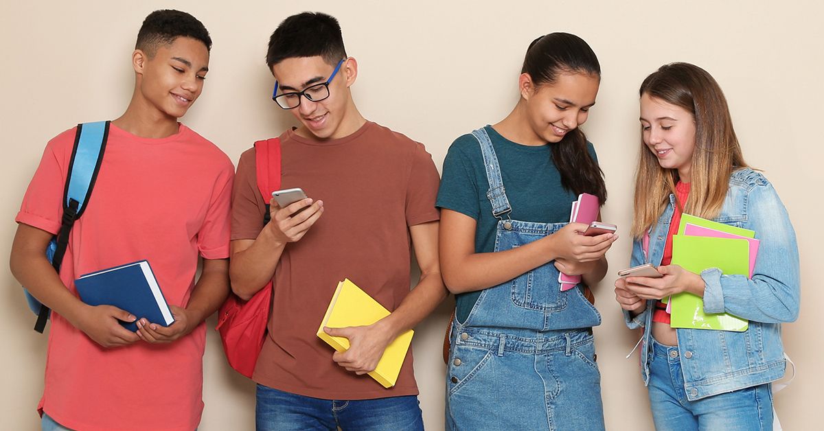 A Parent’s Guide to Social Media Use for Kids - Lompoc Valley Medical ...